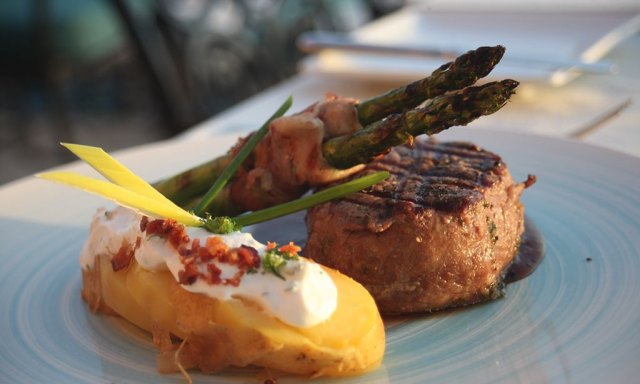 Los Riscos, Mariscos Parrillada, Cabo San Lucas